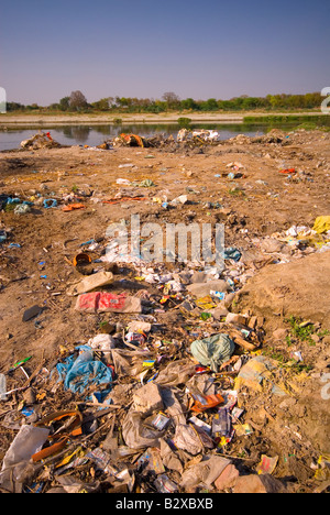 Litter on banks of Yamuna River, Agra City, Uttar Pradesh, India ...