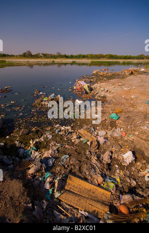 Litter on banks of Yamuna River, Agra City, Uttar Pradesh, India ...