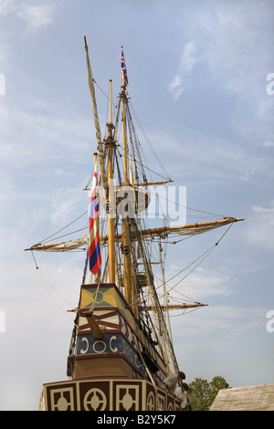 A replica of the 1607 sailing ship Susan Constant docked at Jamestown ...