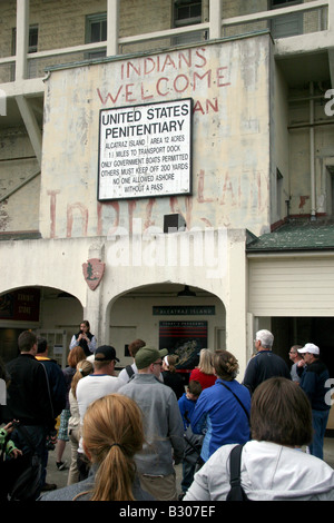 indians welcome sign alcatraz Stock Photo - Alamy
