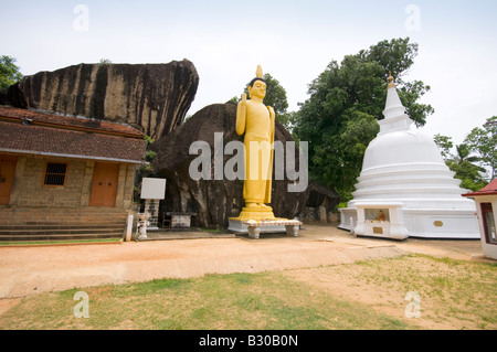 Galle, Sri Lanka, the Raja Maha Viharaya temple Yatagala Stock Photo ...