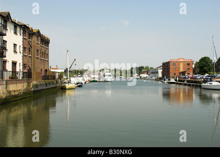 Riverside Flats, Newport, River Medina, Isle of Wight, England, UK, GB ...