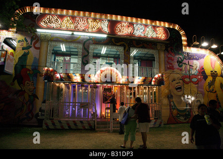 funhouse mirrors house of mirrors Stock Photo - Alamy