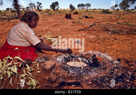 Aboriginal desert bush tucker food, Yalka Bulbs of the Onion Grass ...