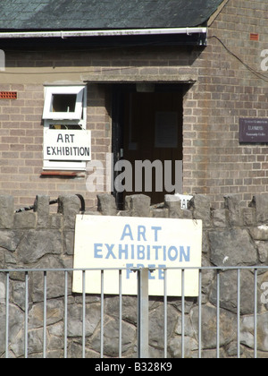 art exhibition sign notice, llanberis, north wales Stock Photo - Alamy