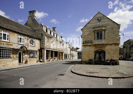 The centre of the historic market town of Oundle, Northamptonshire ...