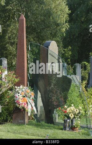 Falco - honorary grave at the Viennese Zentralfriedhof Stock Photo - Alamy