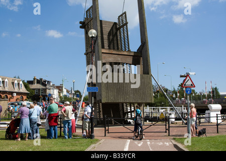 lift bridge Oulton Broad part of the norfolk broads suffolk east anglia ...