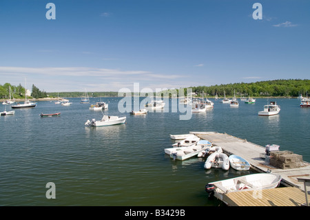 Round pond harbor, Maine, USA Stock Photo - Alamy
