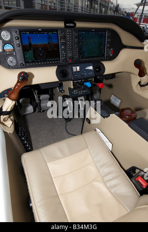 Cessna 400 Cockpit Light Aircraft Farnborough Air Show 2008 Stock Photo ...