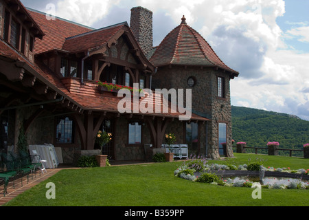 USA, New Hampshire, Moultonborough. Castle in the Clouds, Lucknow ...