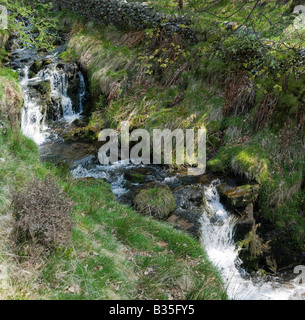 view from the the pennine way grindsbrook edale peak district national ...
