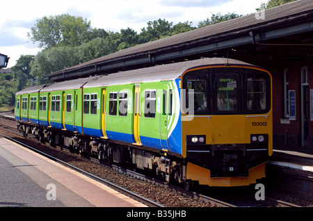 London Midland class 150 sprinter train 150109 passing Brogbrough on ...