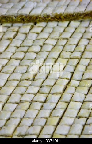 Pastry shop in Aleppo, Syria 1984 Stock Photo - Alamy