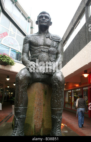 Commemorative statue of Welsh boxer Howard Winston Merthyr Tydfil Stock ...
