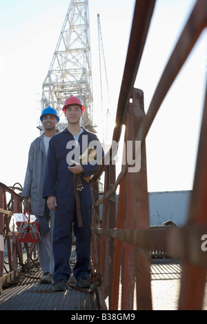 Construction workers and crane in front of Burj Khalifa, Burj Chalifa ...