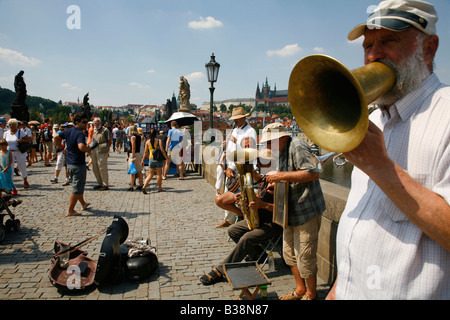 Aug 2008 - Music band playing on Charles Bridge Prague Czech Republic ...