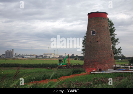 Hardley Drainage Mill, River Yare, Norfolk Broads, June. Sunrise. Dawn ...