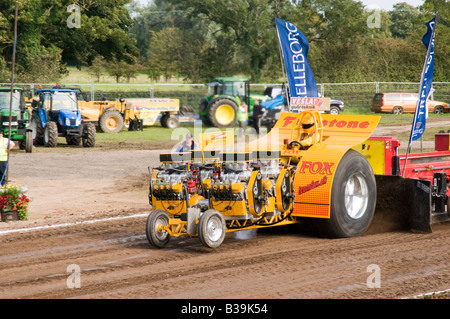 Modified tractor puller pulling multi engined multiple engines Stock ...