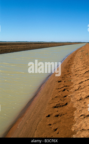 Irrigation Channel Hillston New South Wales Australia Stock Photo - Alamy