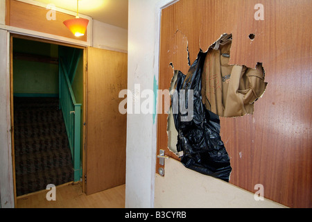 Squalid social housing in Tower Hamlets London England Stock Photo - Alamy