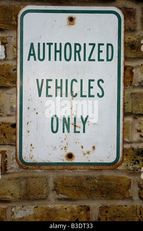 Authorized vehicles only sign Stock Photo - Alamy