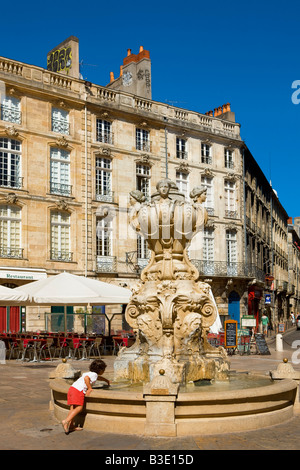 Parliament square, Place du Parlement, Bordeaux, France Stock Photo - Alamy