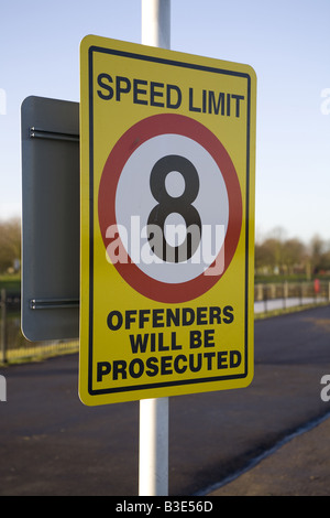 A 5 knots speed limit sign Stock Photo - Alamy