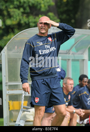 STEVE BOULD ARSENAL FC COACH ETIHAD STADIUM MANCHESTER ENGLAND 23 ...