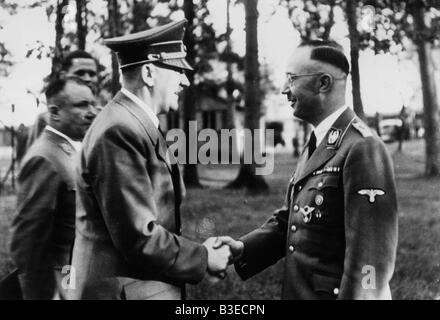 Adolf Hitler greets Heinrich Himmler, 1943 Stock Photo: 37004219 - Alamy