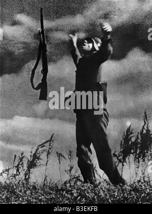 A second world war soldier dying Stock Photo: 53692636 - Alamy
