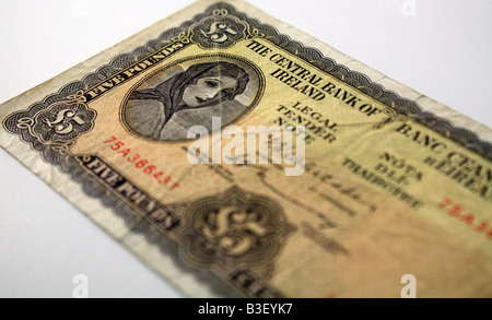Irish 'Lady Lavery' Five Pound Note 1970 Stock Photo - Alamy