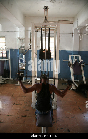 Young Dominican working out in the Atlas Gym in Santo Domingo ...
