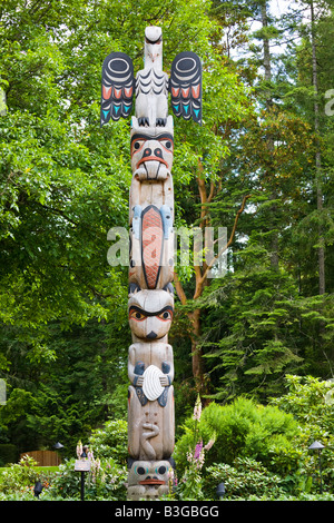 Detail of a totem pole at Butchart Gardens, Victoria, Vancouver Island ...