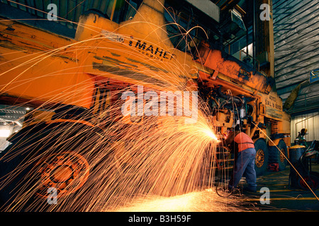 Metal cutting with acetylene torch in factory Stock Photo - Alamy
