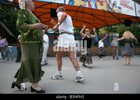 Elderly Russian people dancing outside in the Central Park in ...