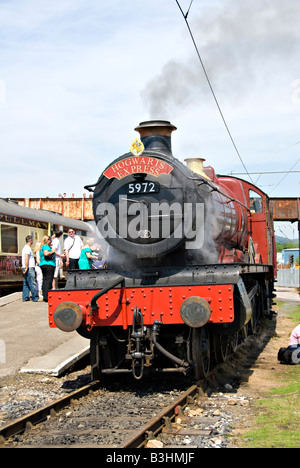 Locomotive GWR 4900 Hall Class 5972 Olton Hall with Hogwarts Express ...