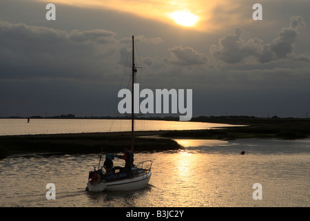 Yacht entering Brough Haven on the Humber Estuary Stock Photo - Alamy
