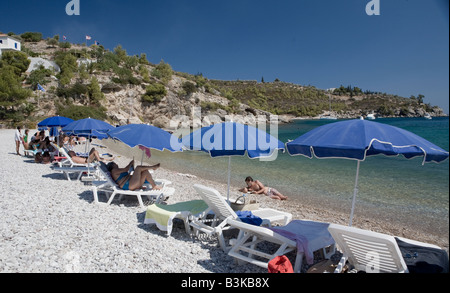 People relaxing on beach, Spetses Greek Islands Greece Stock Photo - Alamy
