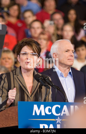 Crowd at Sarah Palin and John Mccain campaign rally in 2008 Stock Photo ...