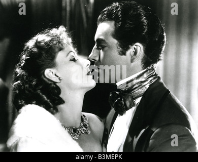 GRETA GARBO, ROBERT TAYLOR, CAMILLE, 1936 Stock Photo - Alamy