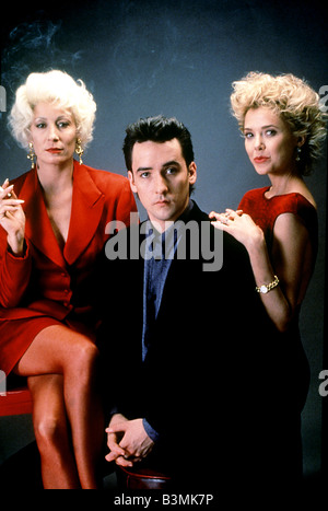 THE GRIFTERS, from left: John Cusack, Anjelica Huston, 1990. ph ...