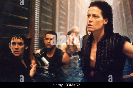 ALIEN RESURRECTION 1997 TCF/Brandywine film with Sigourney Weaver Stock ...
