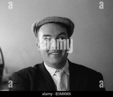 Chic Murray Scottish comedian 1956 mirrorpix Stock Photo - Alamy