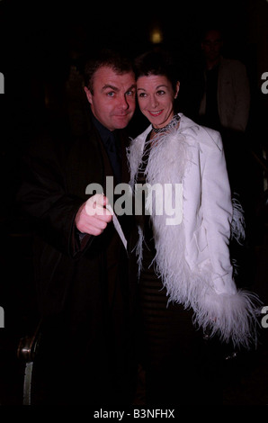 Paul Ross TV Presenter October 1998 Arriving at Savoy Theatre for the ...