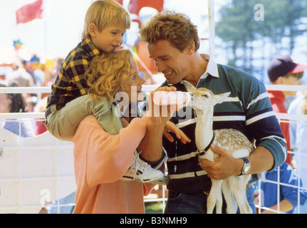 Penelope Ann Miller & Arnold Schwarzenegger Film: Kindergarten Cop (USA ...