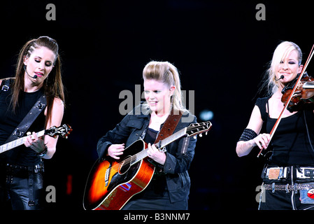 DIXIE CHICKS US girl Country group in 2003 Stock Photo - Alamy