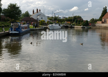 Torksey Lock Torksey Lincolnshire uk, with Cottam Power Station in the ...