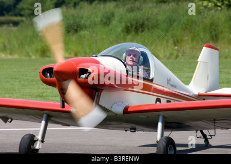Colibri MB2 G-BNDT landing at Breighton Airfield Stock Photo - Alamy