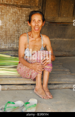 traditionally dressed old bali aga women , julah, bali aga village ...